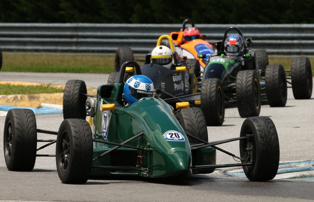 Super Tuga luta com Fórmula Ford na Single Seater Series | AutoSport