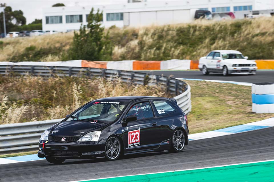 Honda Civic Type-R da Civic Atomic Cup ‘preparou-se’ no Estoril | AutoSport