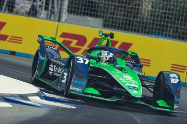 Fórmula E: Envision Racing passará a receber unidades motrizes da ...