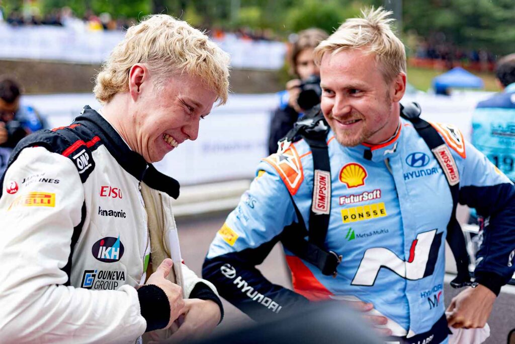Esapekka Lappi e Enni Mälkönen correm no Campeonato Finlandês de Ralis ...