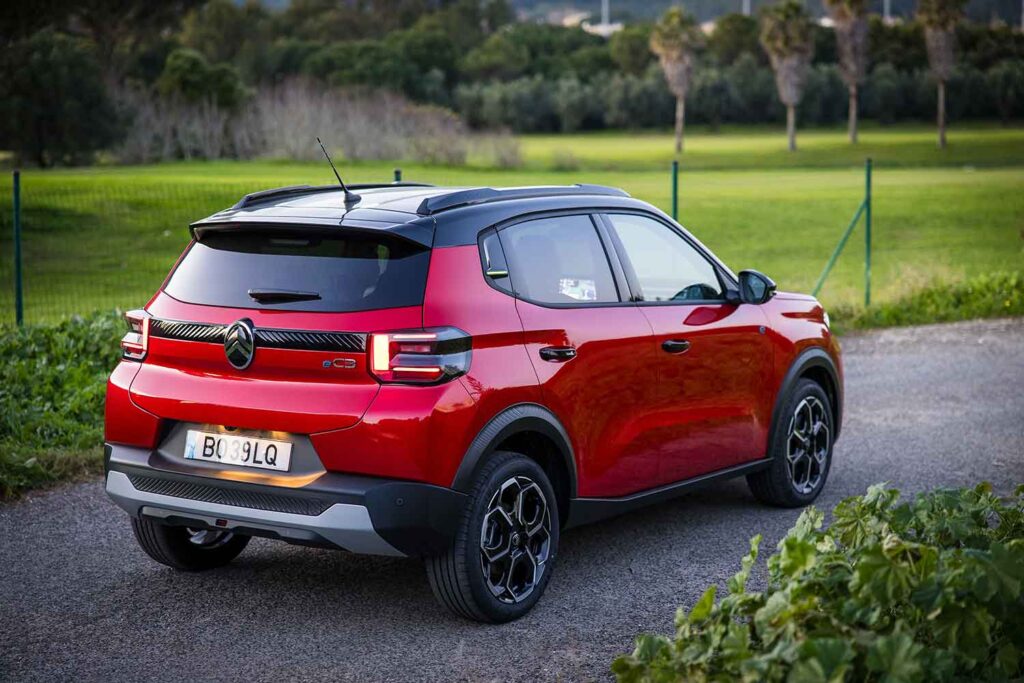 Já guiámos o novo C3 e ë-C3: elétrico 200, 19.900€… | AutoSport