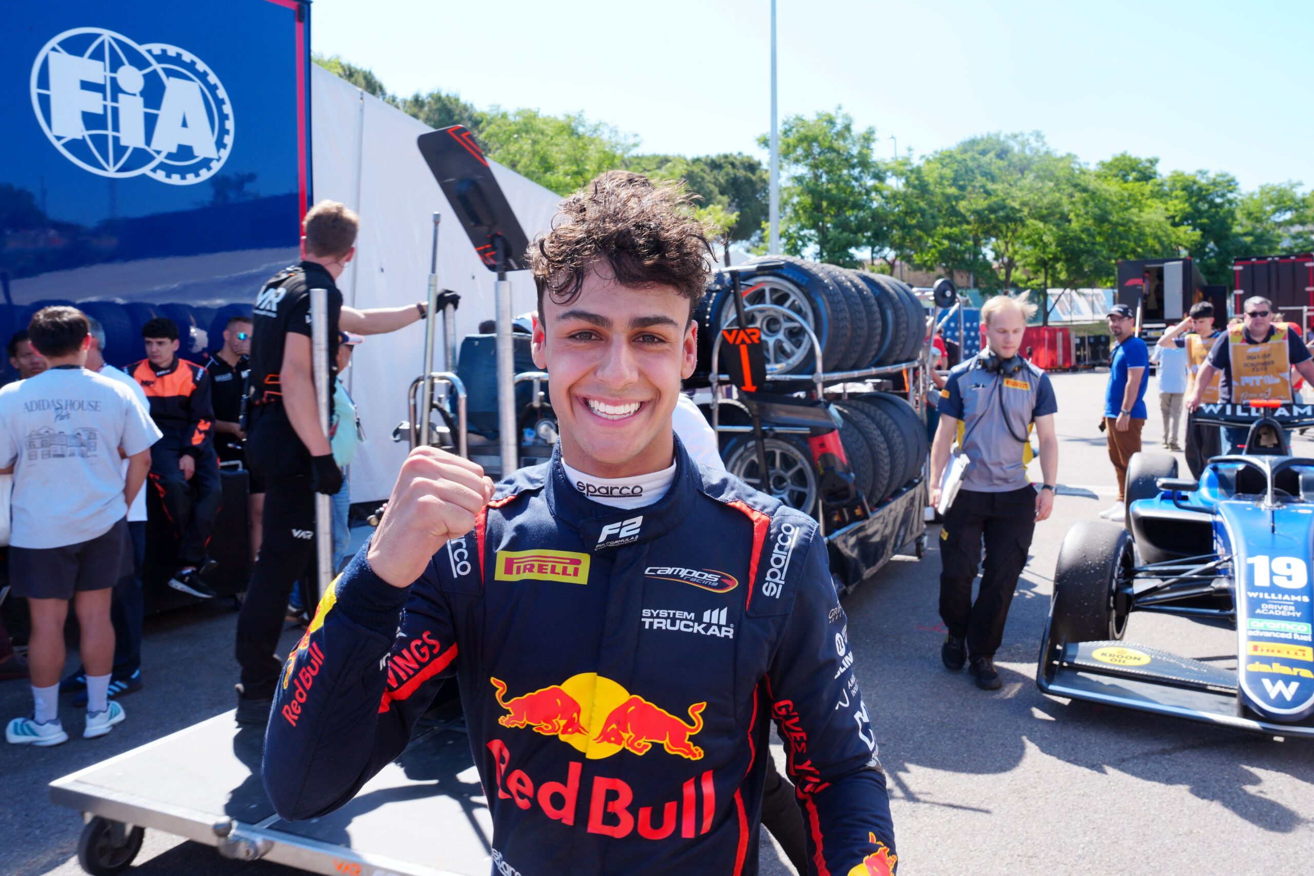 F1: Arvid Lindblad já tem Super Licença | AutoSport