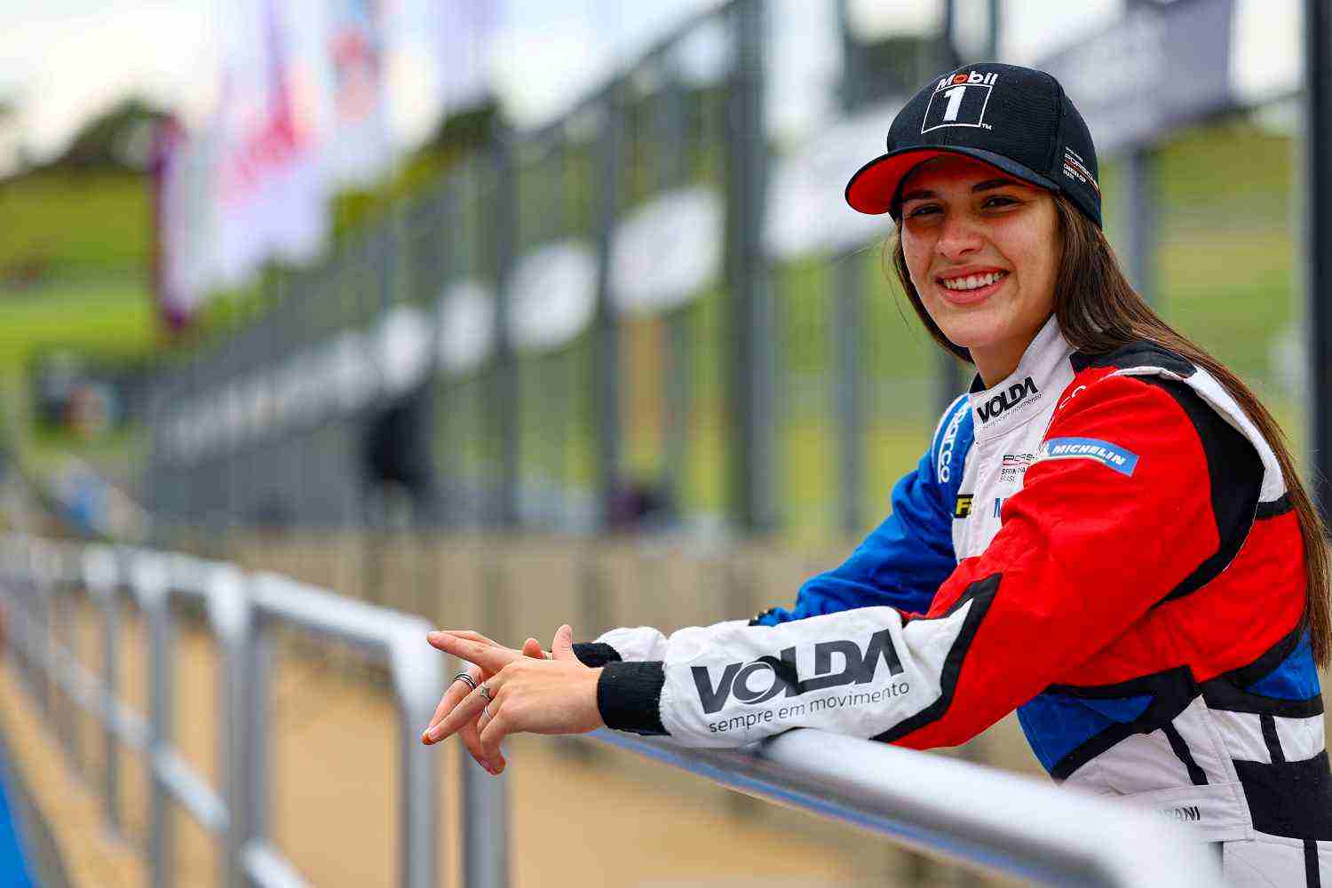 Antonella Bassani lidera sessão oficial pela primeira vez na Porsche ...