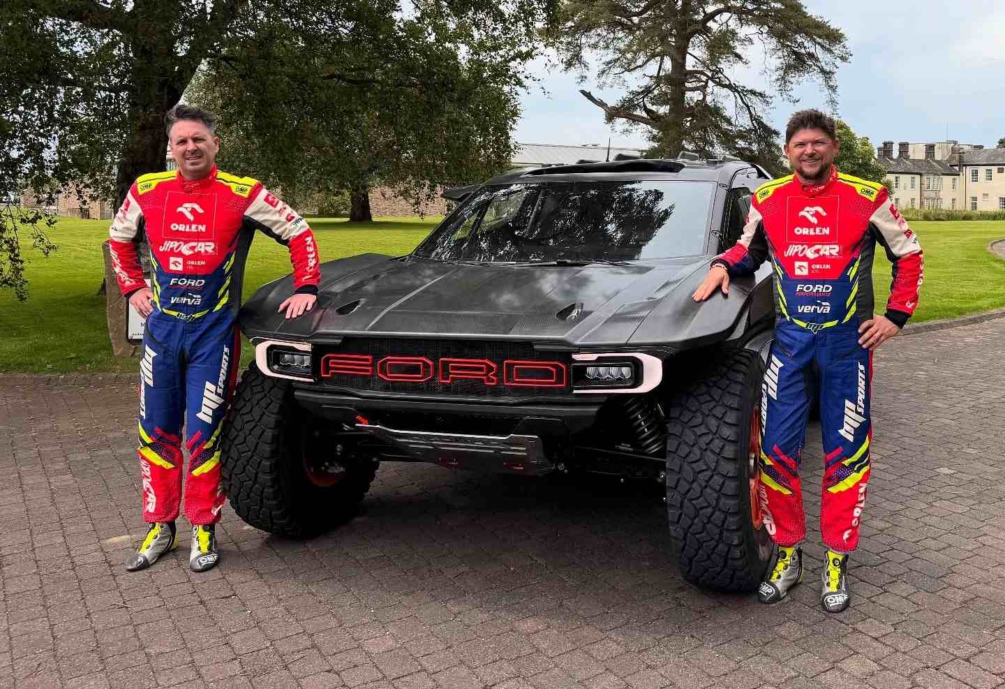 Martin Prokop primeiro piloto privado a pilotar o Ford Raptor T1 ...