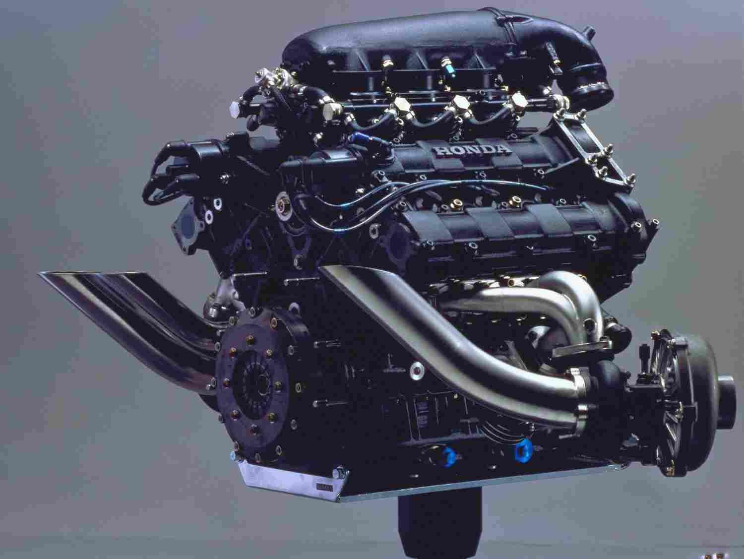 Nigel Mansell regressa ao volante do icónico Williams Honda FW11 em Goodwood | AutoSport