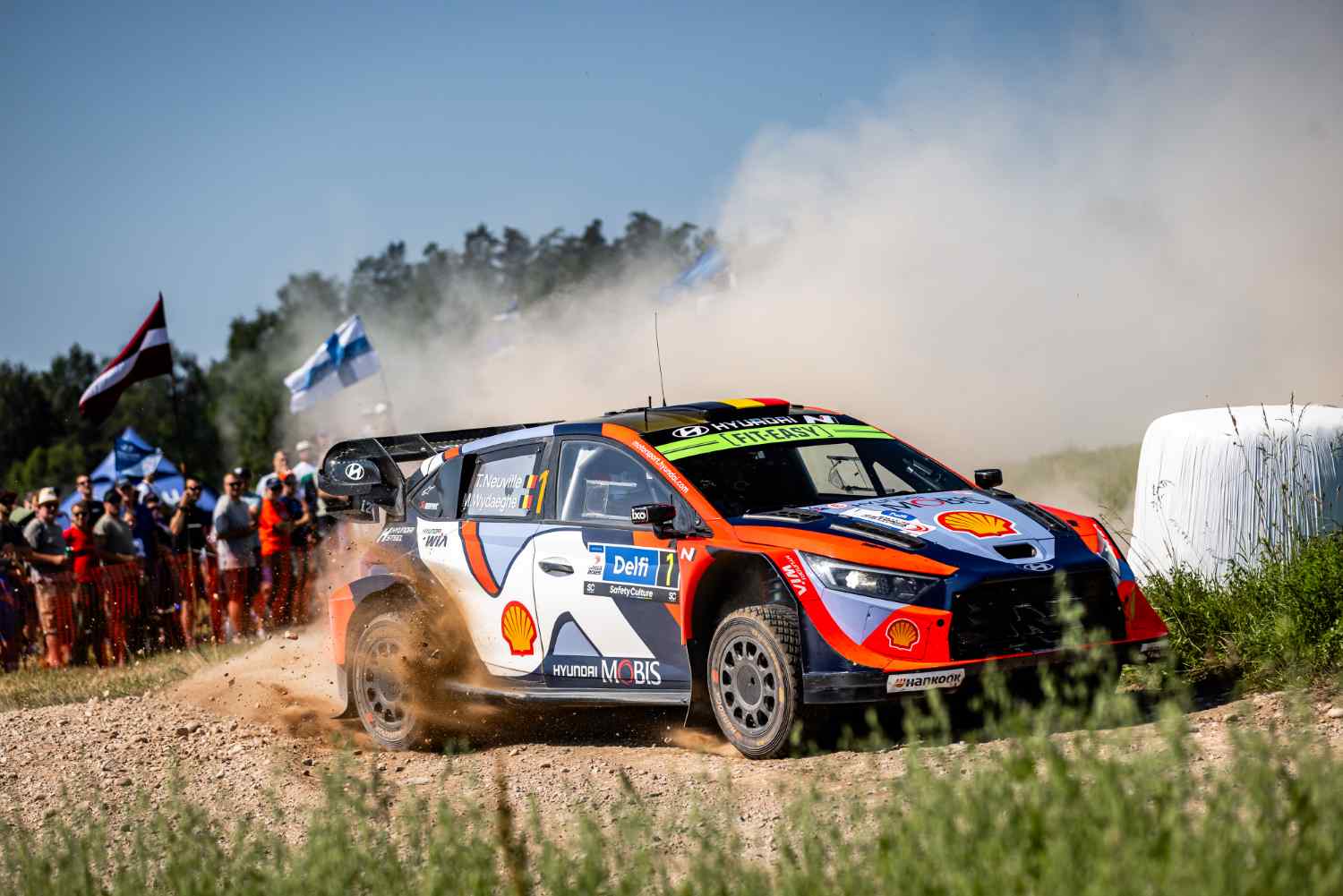 WRC, Rali da Estónia, PEC 13: Neuville passa Tanak… novamente, Solberg ...