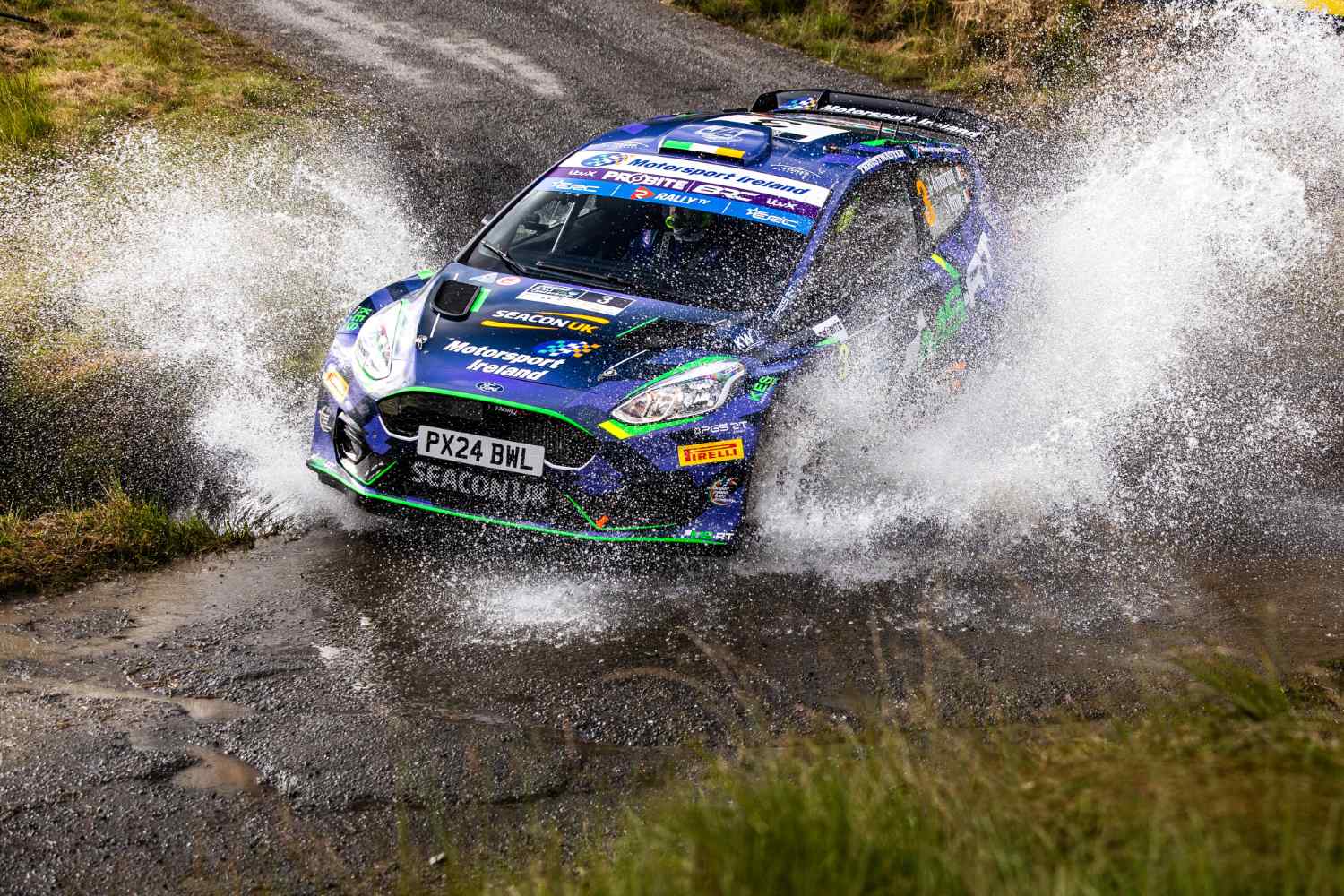 Jon Armstrong lidera Rali Ceredigion, penúltima prova do ERC ...