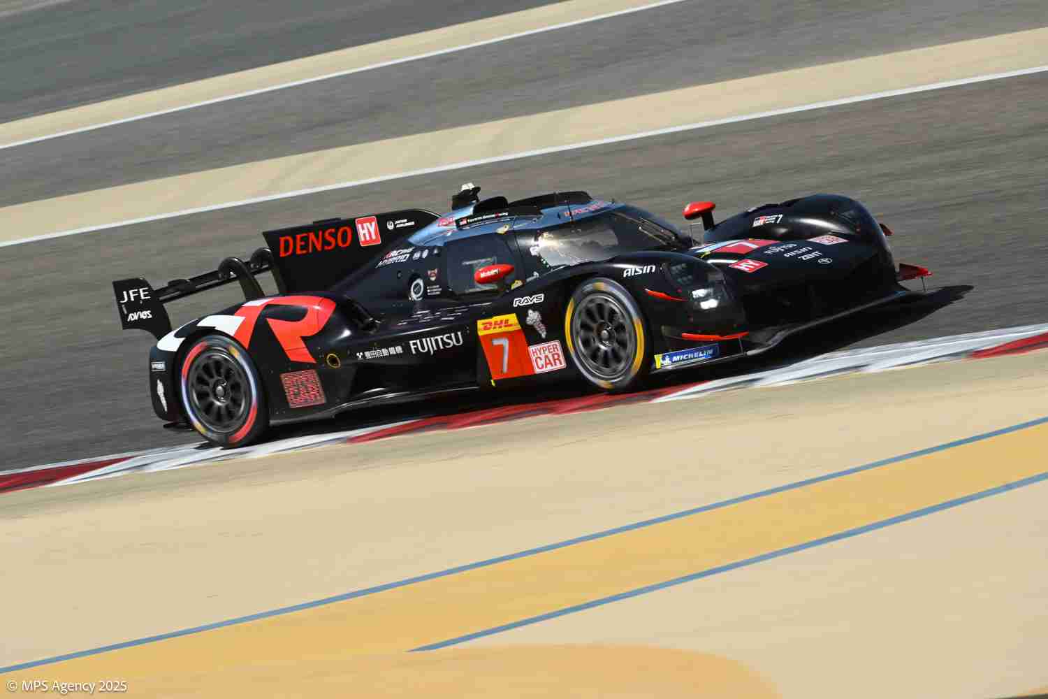 WEC no Bahrein: Kobayashi (Toyota) na pole-position, Gehrsitz (Lexus ...